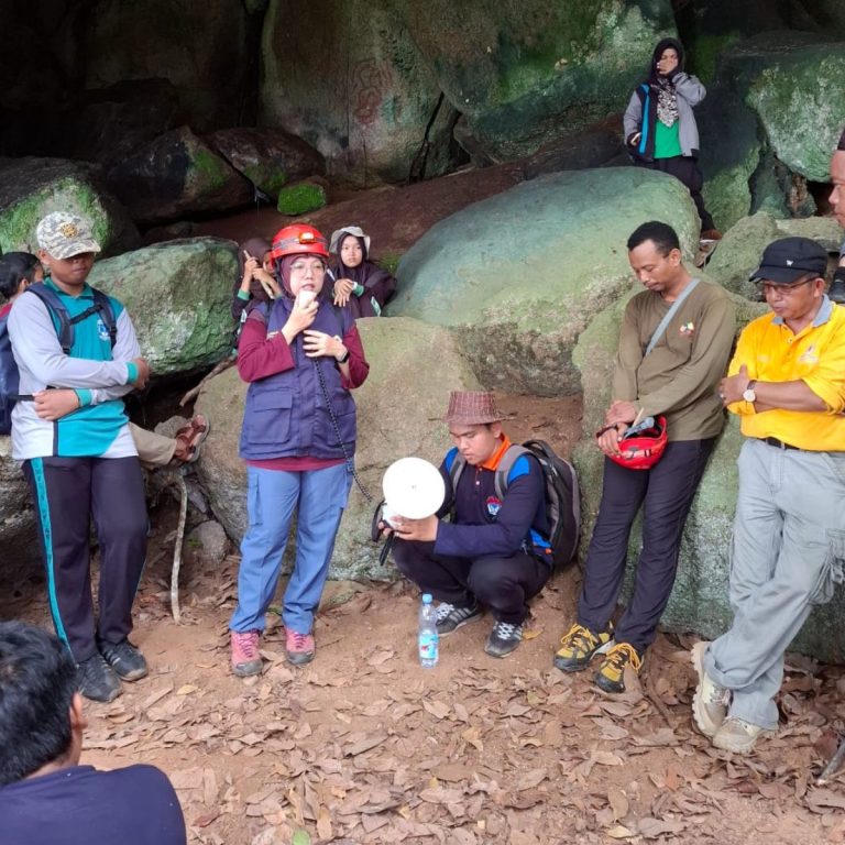 Exploration of Bukit Batu Kepale Rock Art: Uncovering the Prehistoric ...